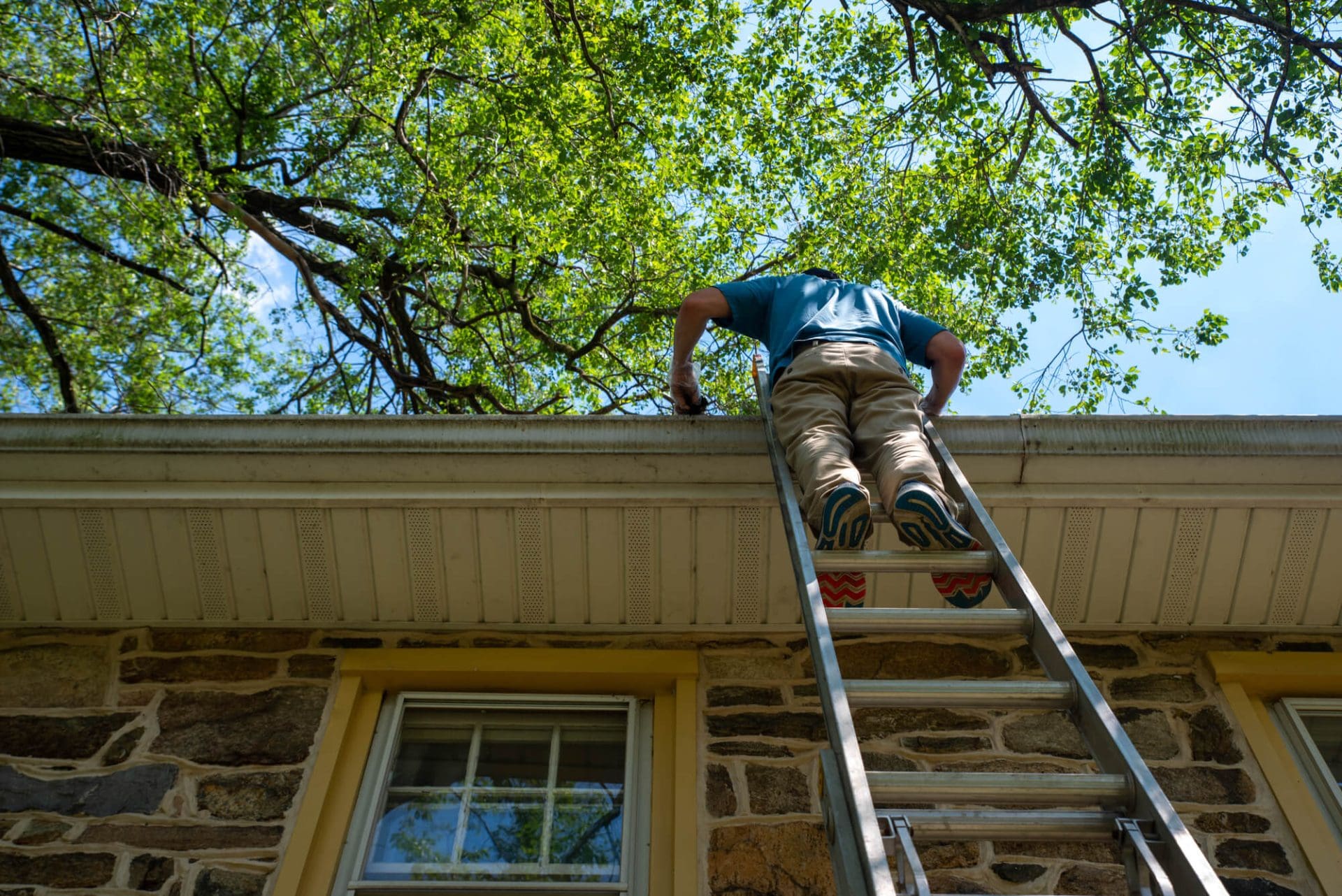 A Step-by-Step Guide to Cleaning Your Home's Gutters | Cover All Home ...